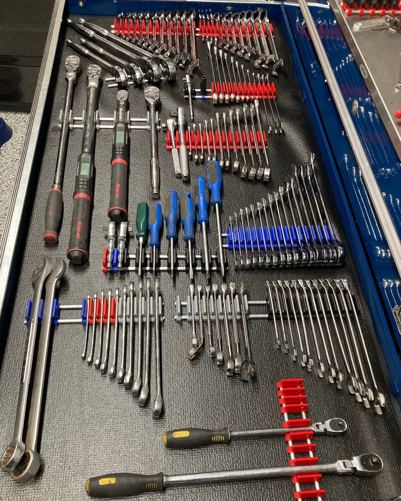 About Us – Alien Space Saver