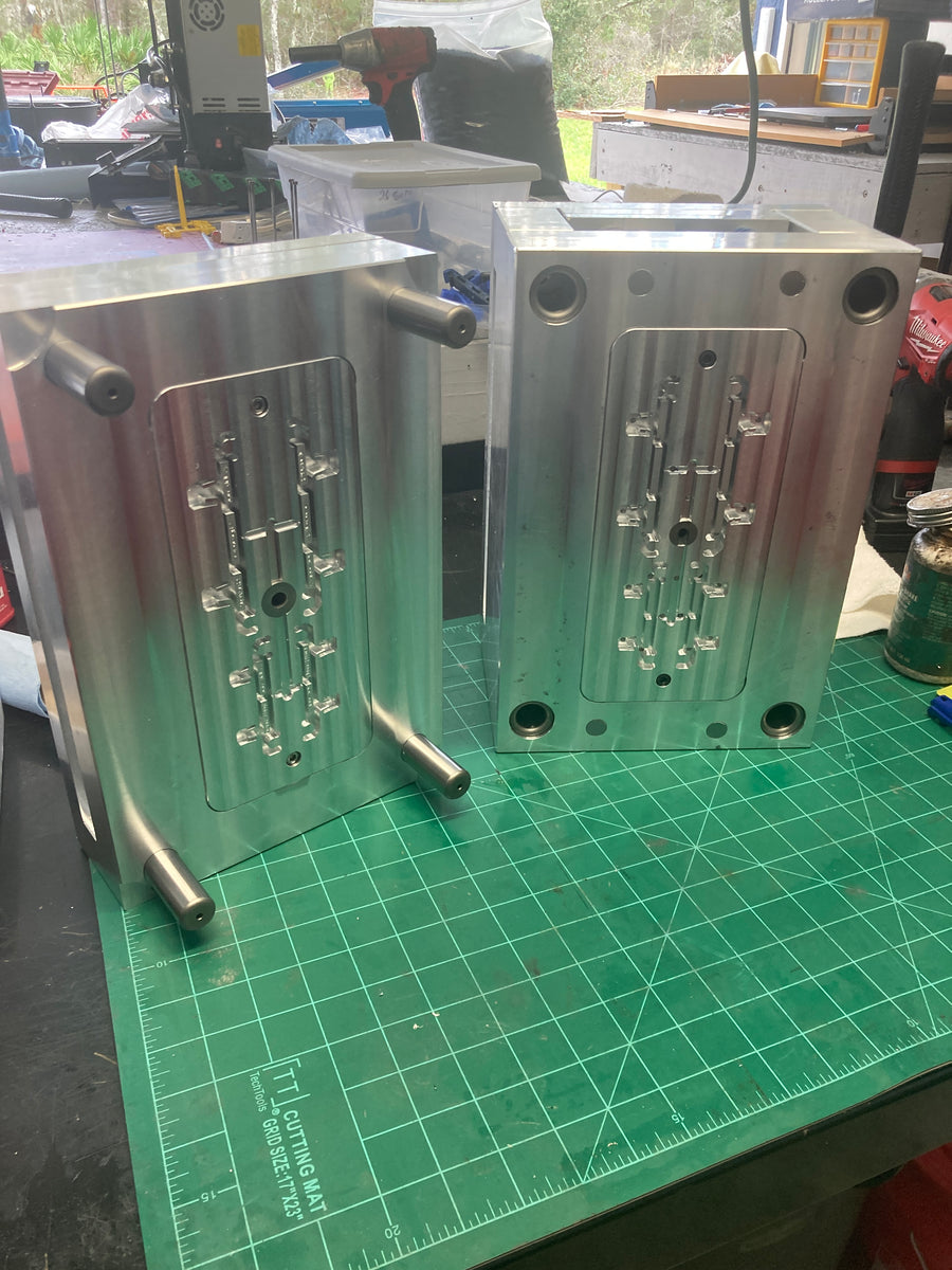 Alien Space Saver: Premium Tool Organizers Made in the USA